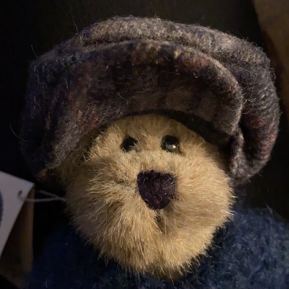 Boyds Bears | Accents | Boyds Bears Friends Chase Bearimore | Poshmark